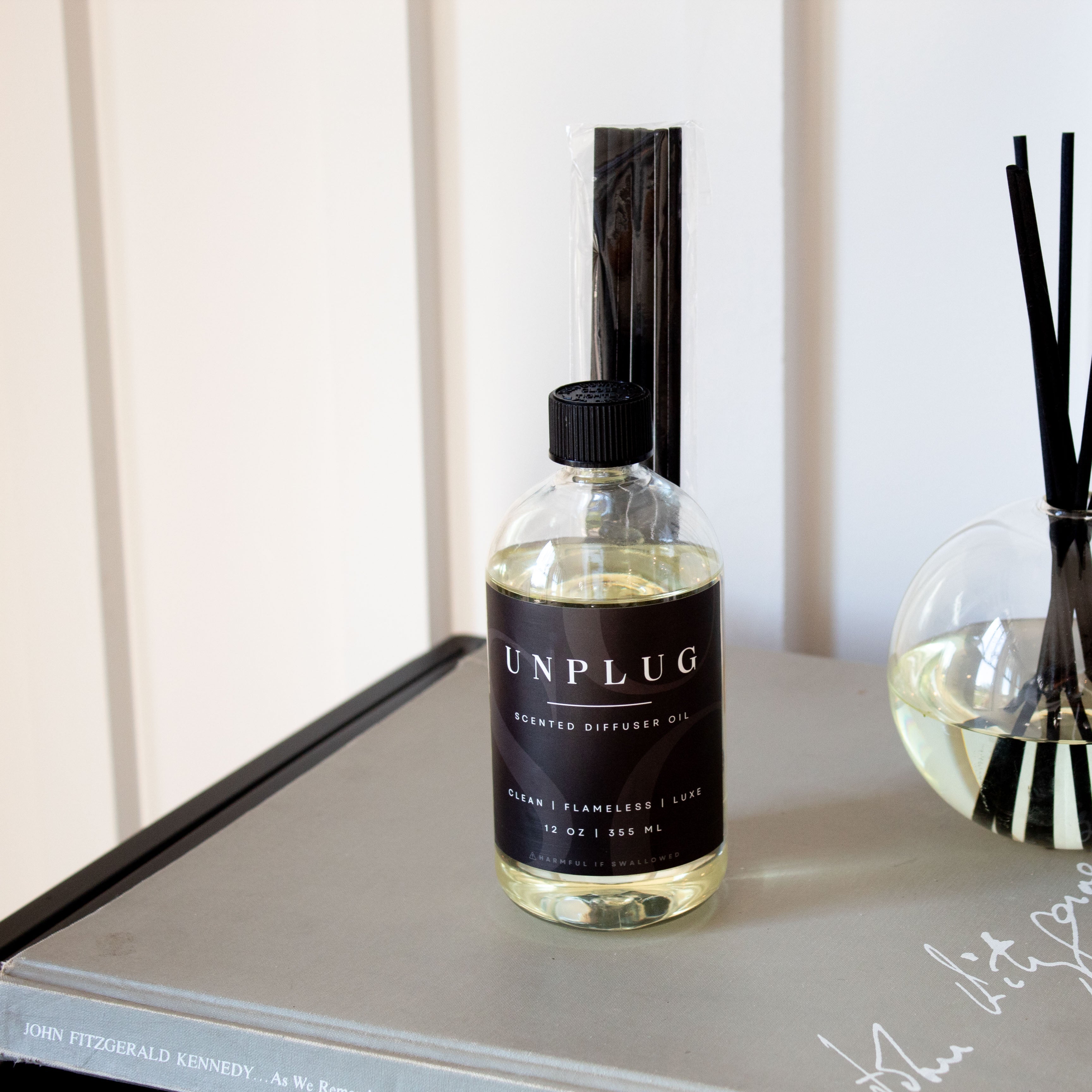 LUXE SCENTED DIFFUSER OIL + REEDS – Unplug Soy Candles